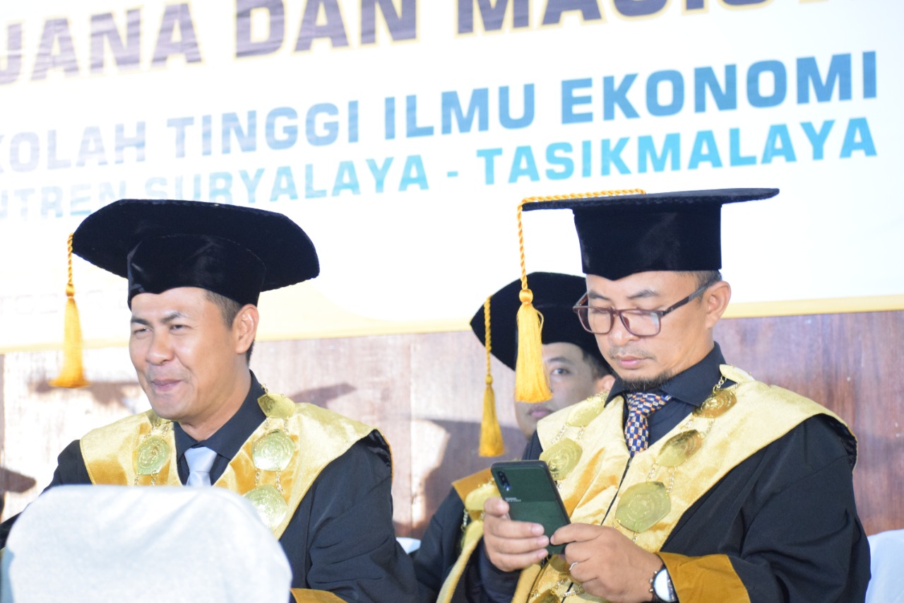 Wisuda Diploma, Sarjana & Magister - Sekolah Tinggi Ilmu Ekonomi ...